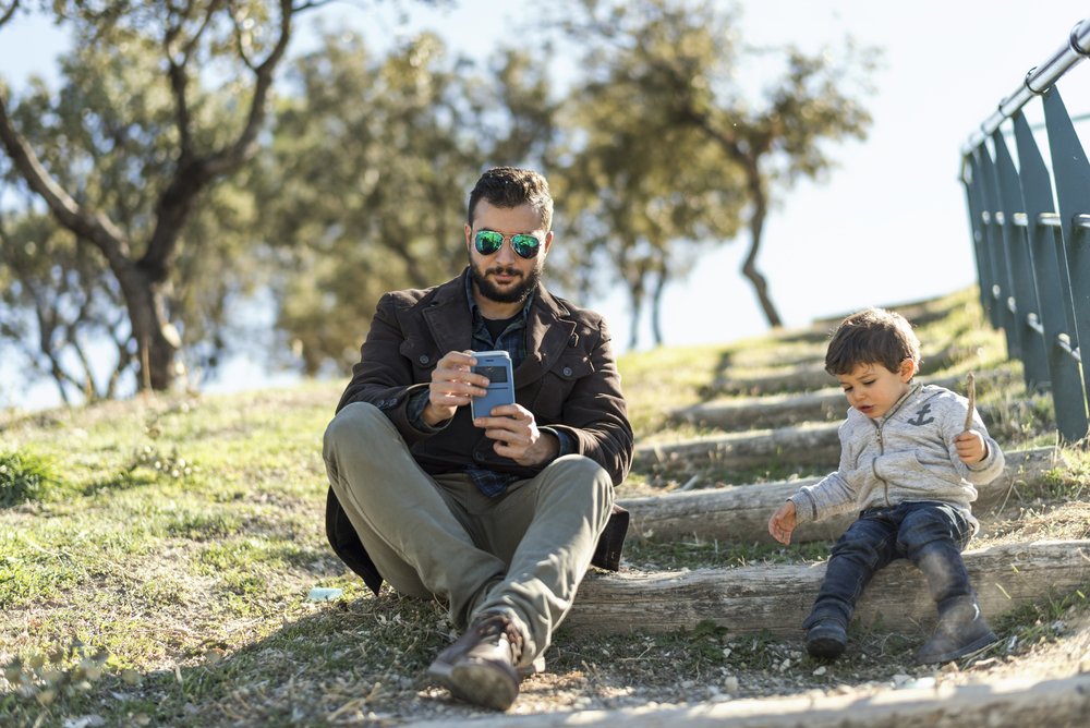 10 Ways to Help Your Family Break Bad Tech Habits | McAfee Blog