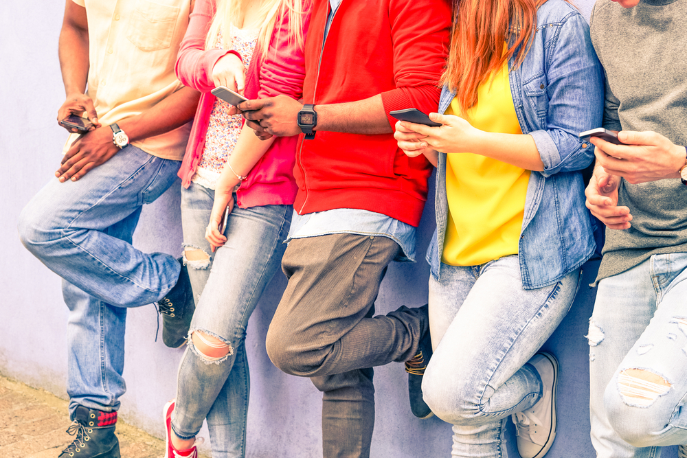 Teen Texting Slang (and Emojis) Parents Should Know | McAfee Blog